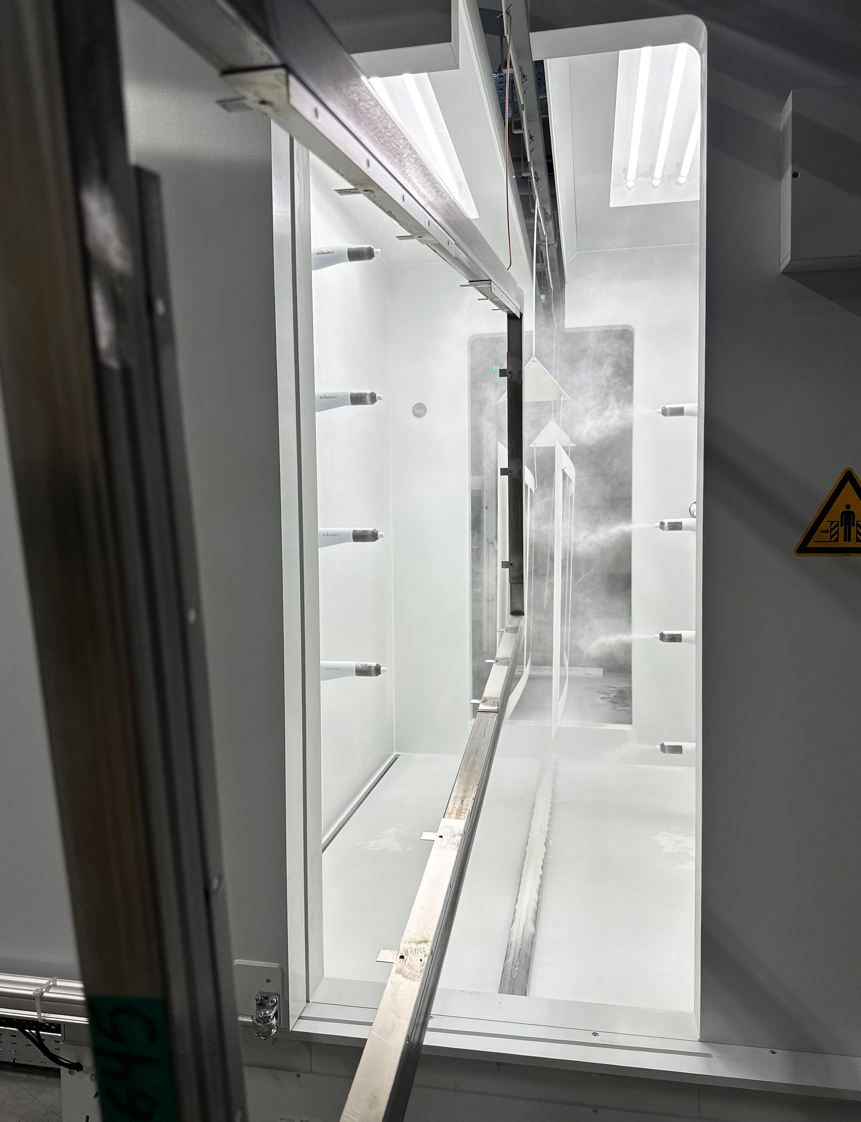 Motala Hissar: Highly efficient powder coating of elevators
